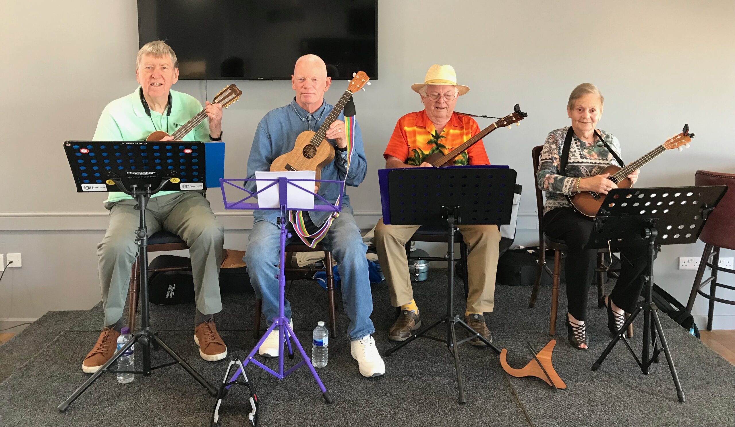 The Three Amigos Plus One – Plinky Plonky Pete
